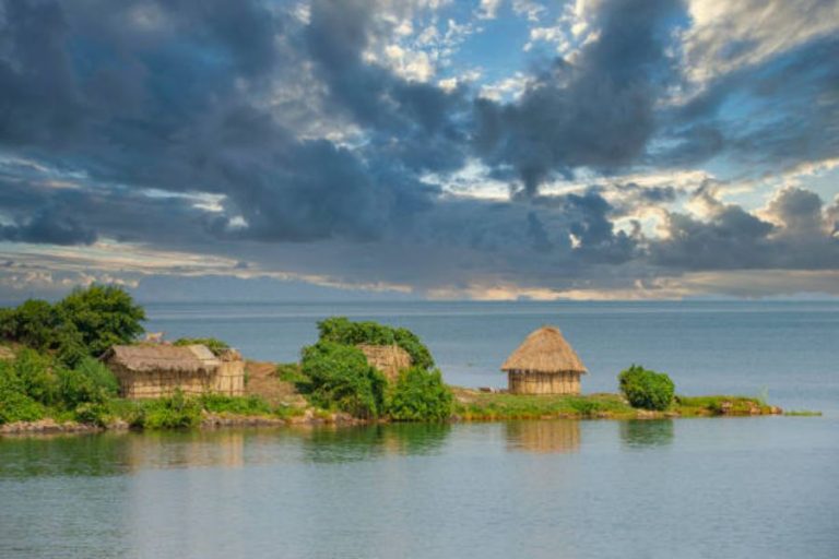 5 de los lagos mas grandes del mundo en espacios hermosos