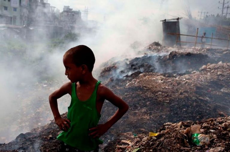4 fuertes imágenes de lugares contaminados en el planeta